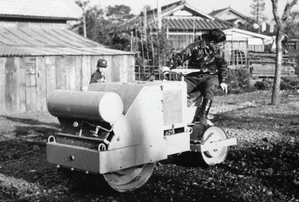 Sakai-SR1-First-Vibratory-Road-Roller-1956-historical | Sakai America