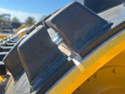 Optional Padfoot or Sheepsfoot Shell Kit over Smooth Drum