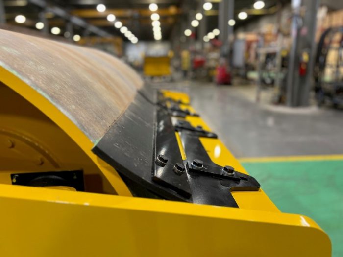 sakai-sv414-soil-compactor-adjustable-smooth-drum-scraper-kit-side ...